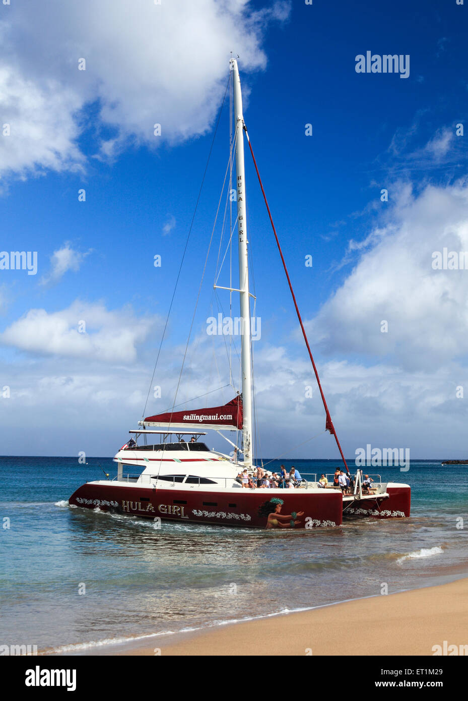 Hawaiian Boat On The Beach High Resolution Stock Photography and Images ...