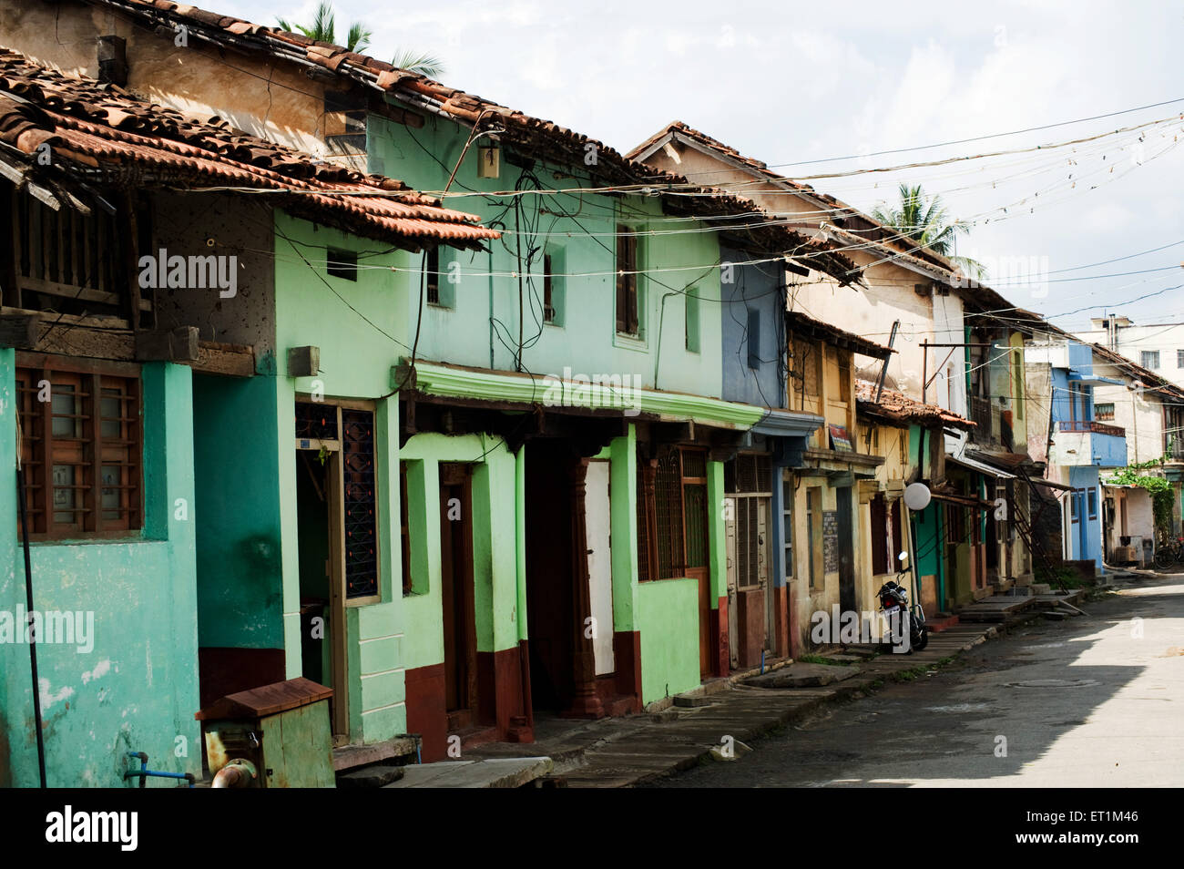 village houses ; Shravanabelagola ; Shravanbela Gola ; Channarayapatna ...