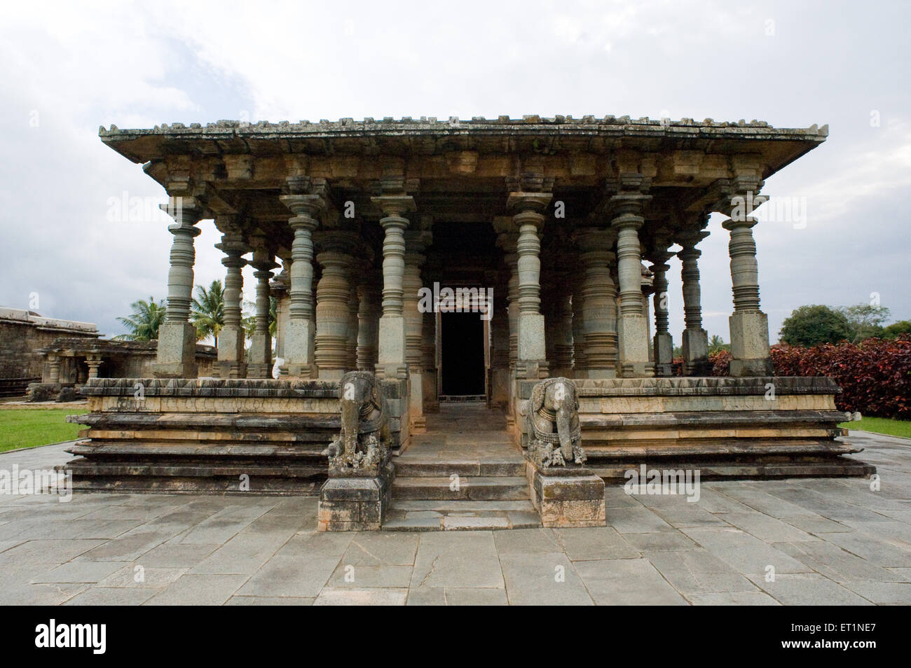 Halebid temple hi-res stock photography and images - Alamy