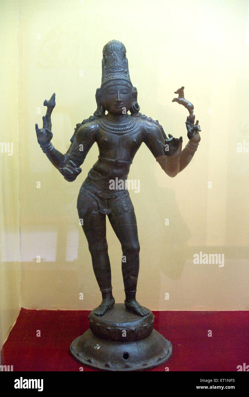 Lord Vishnu bronze sculpture, Thanjavur Art Gallery, Nayak Durbar Hall ...