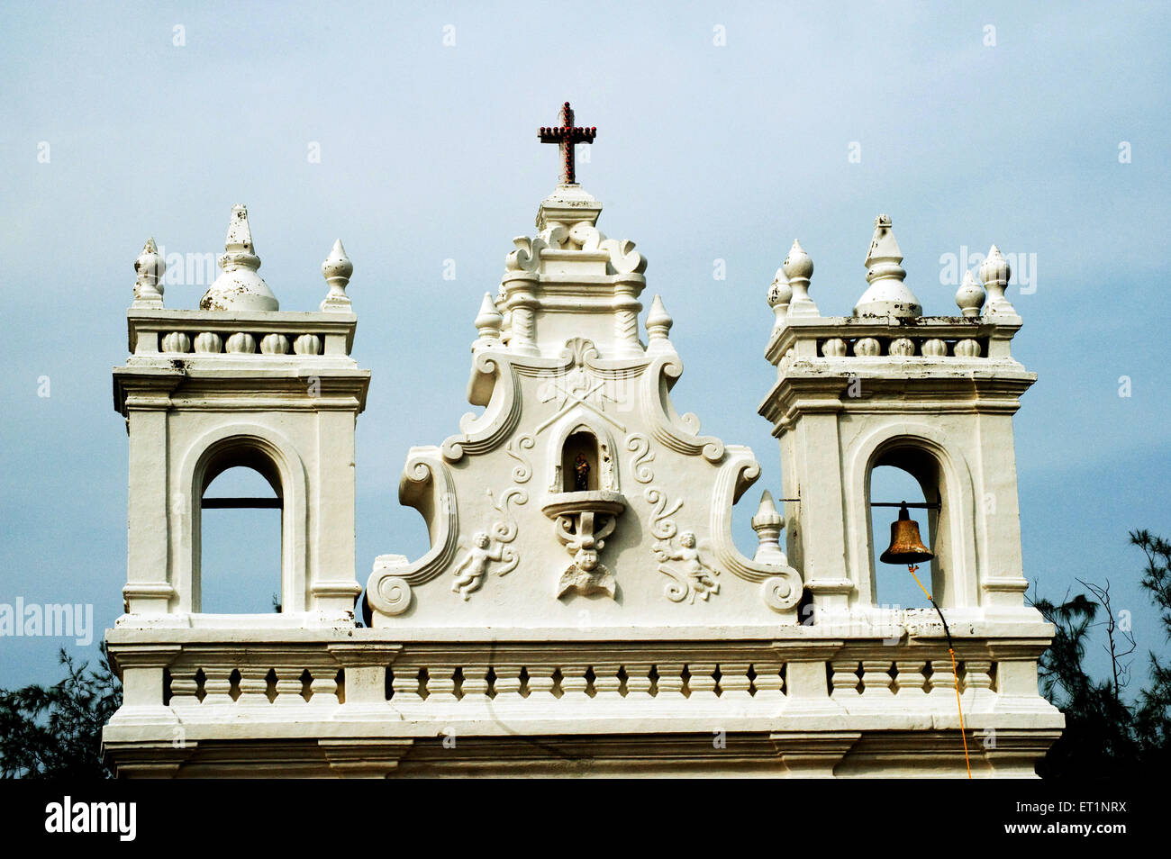 Bell cross arch hi-res stock photography and images - Alamy