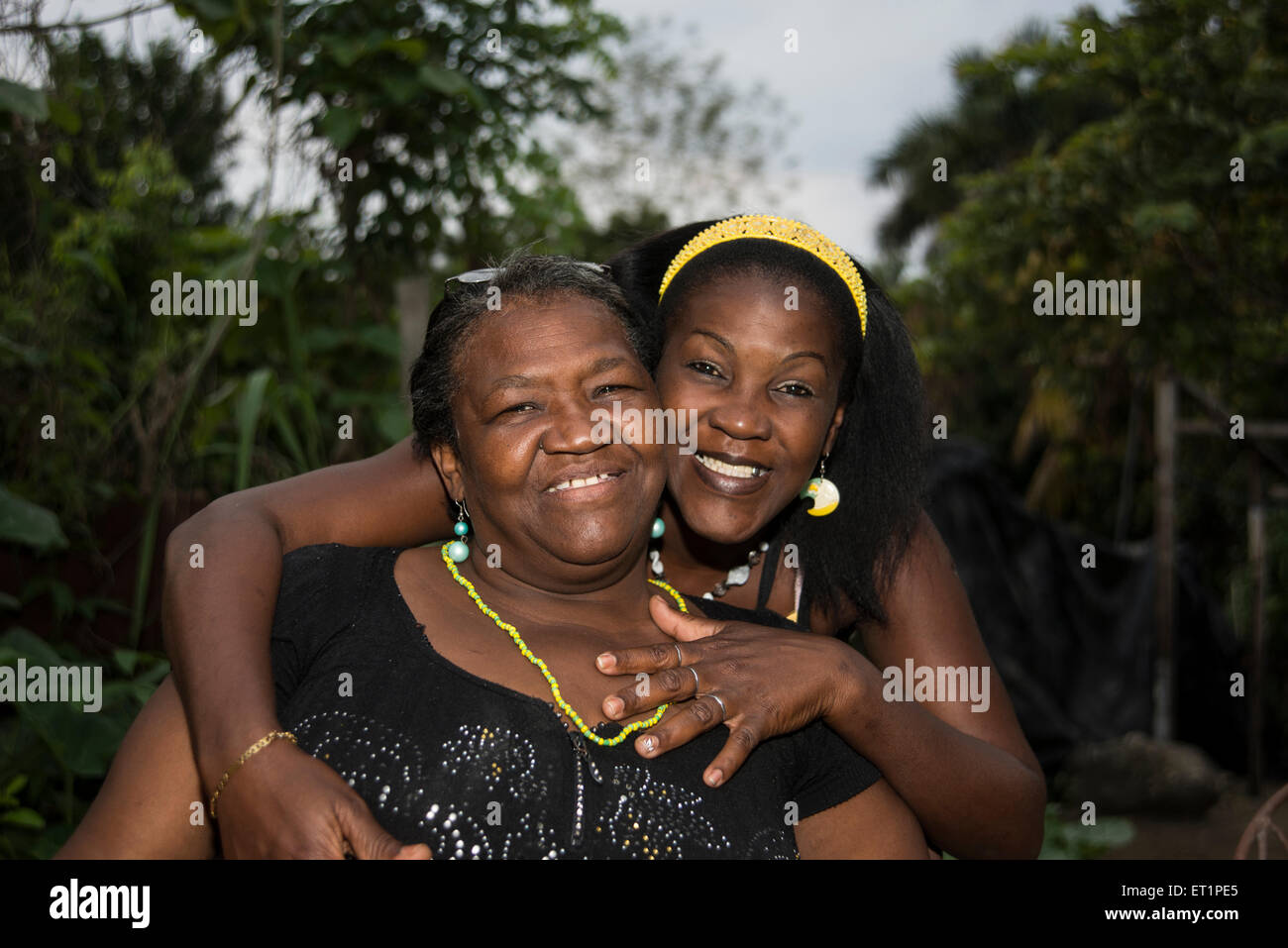 Cuban mother and daughter hi-res stock photography and images - Alamy