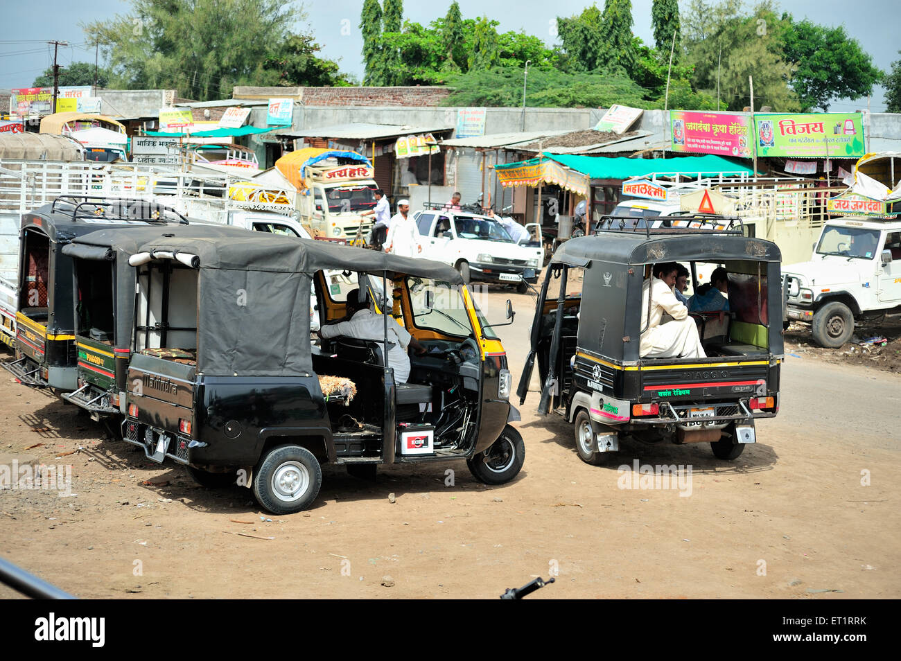 Auto Rickshaw Stand India High Resolution Stock Photography and Images ...