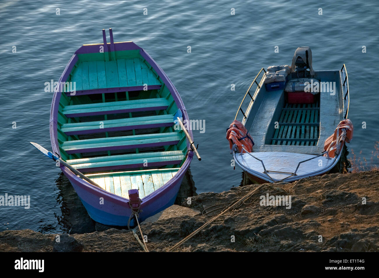 Indian wooden boats hi-res stock photography and images - Alamy