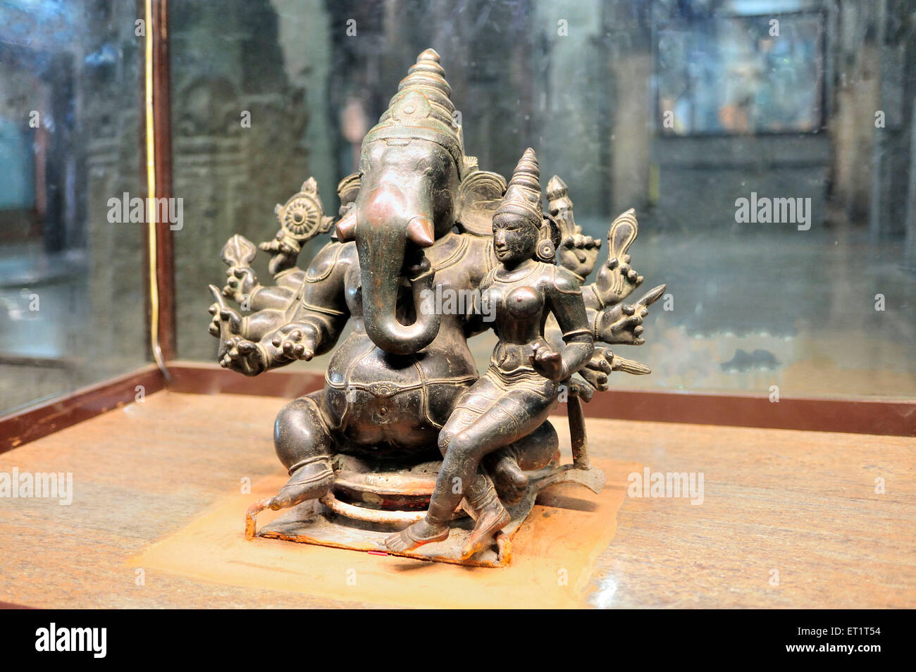 bronze statue of Ganesha chola dynasty in meenakshi temple madurai ...