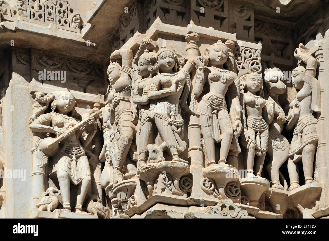 Women Statues India High Resolution Stock Photography and Images - Alamy