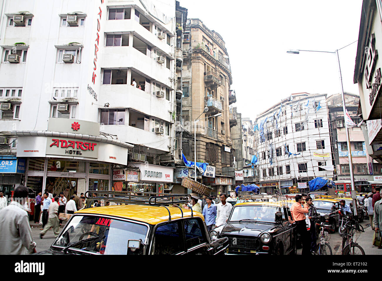 Car on street bombay mumbai hi-res stock photography and images - Alamy