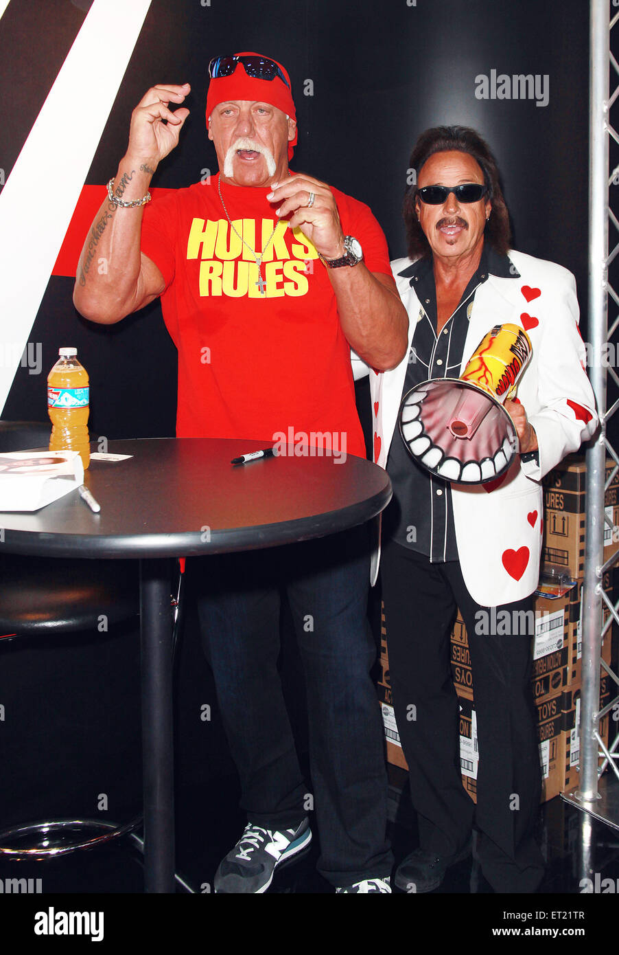 Hulk hogan and jimmy hart hi-res stock photography and images - Alamy