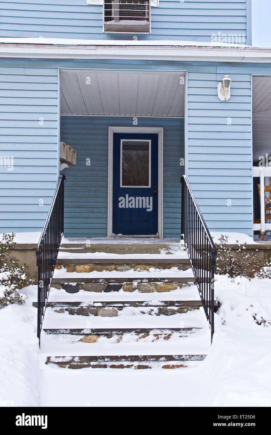 Cold and winter and home hi-res stock photography and images - Alamy