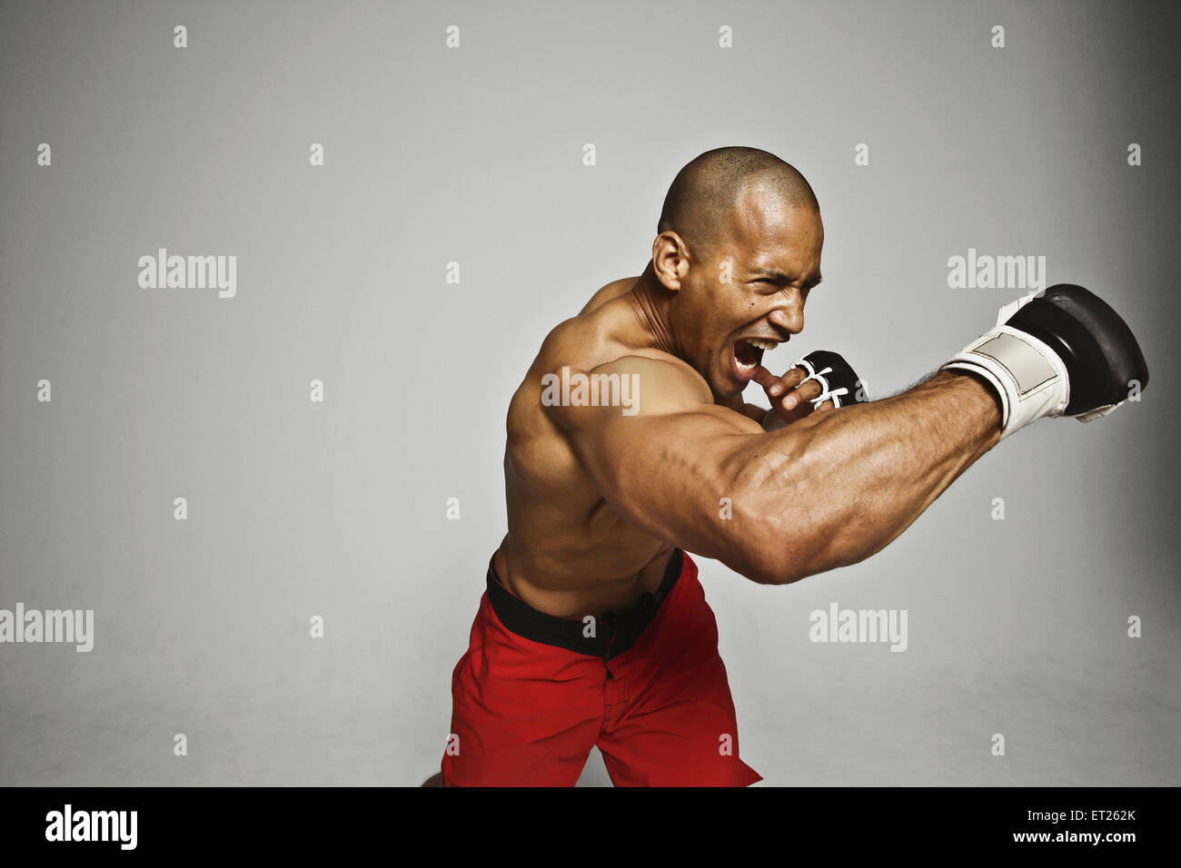 Grappling pose hi-res stock photography and images - Alamy