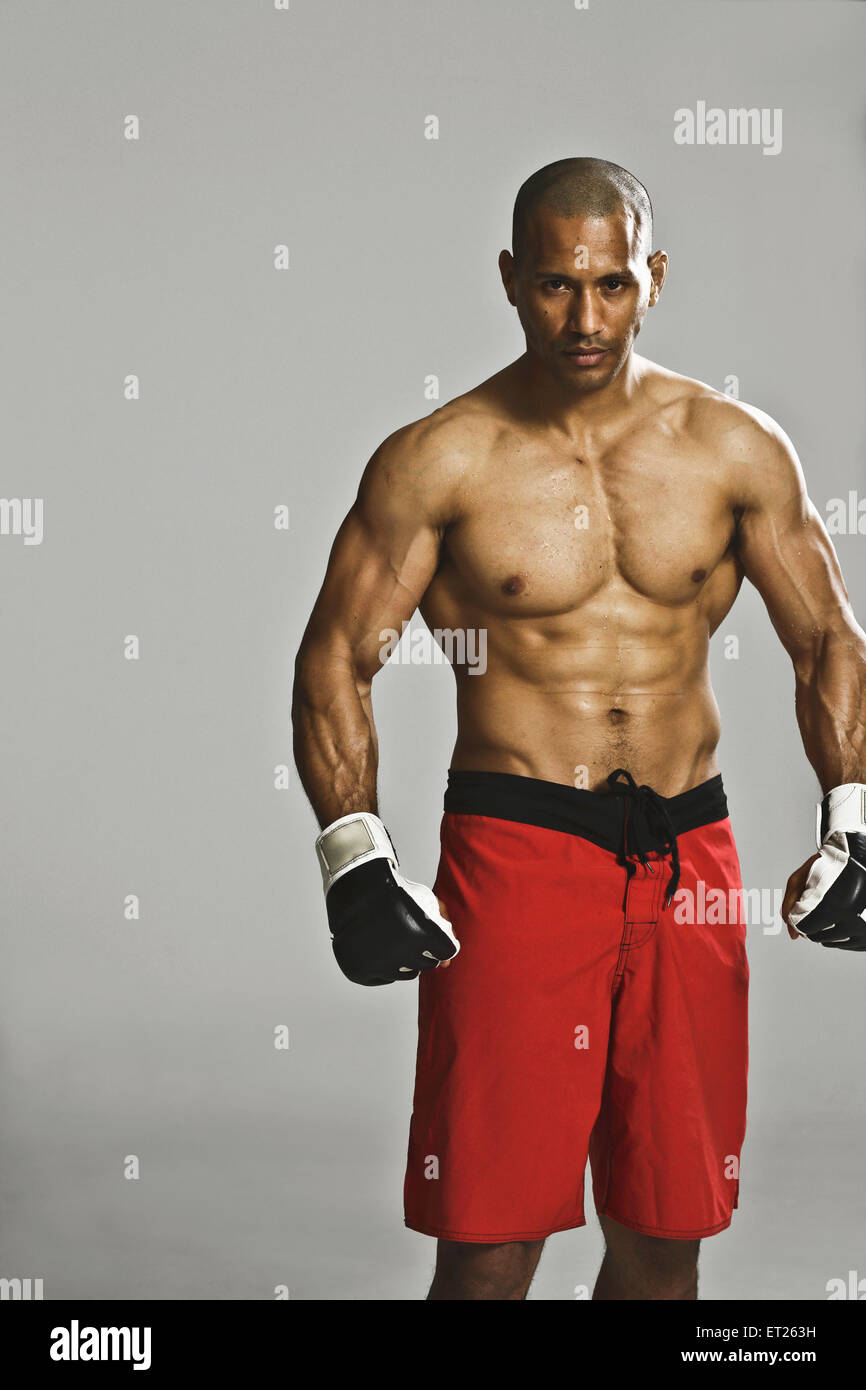 Mma fighter male hi-res stock photography and images - Alamy