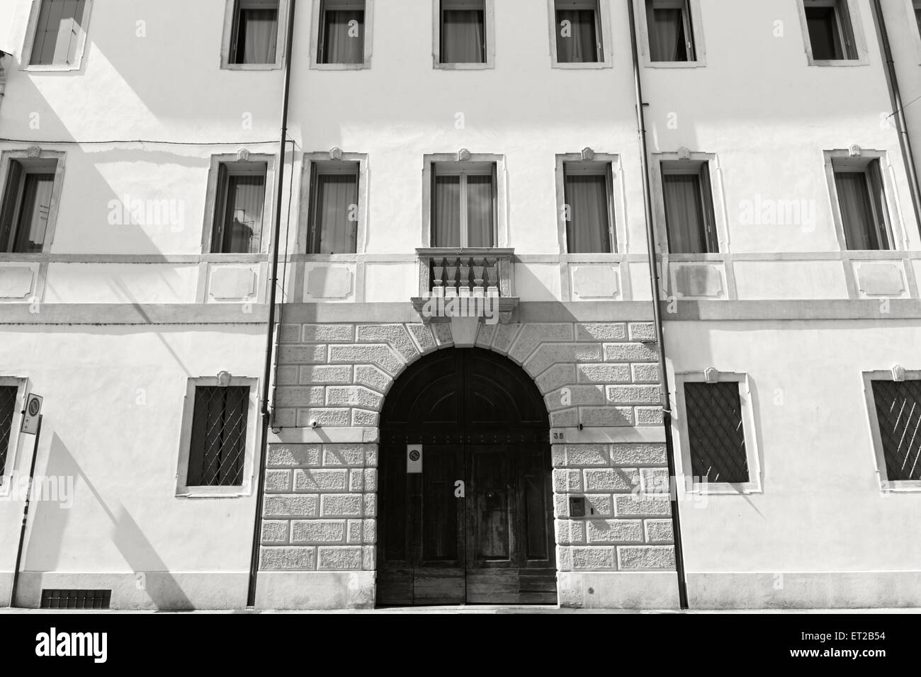 classic Italian building with vintage windows and door. Vicenza city ...