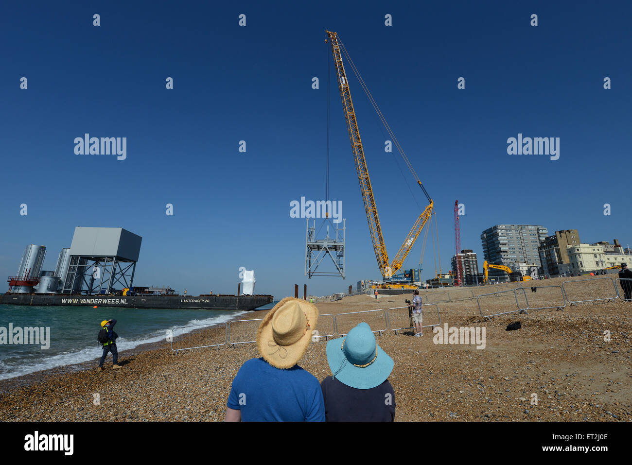 Construction work brighton i360 tower hi-res stock photography and ...
