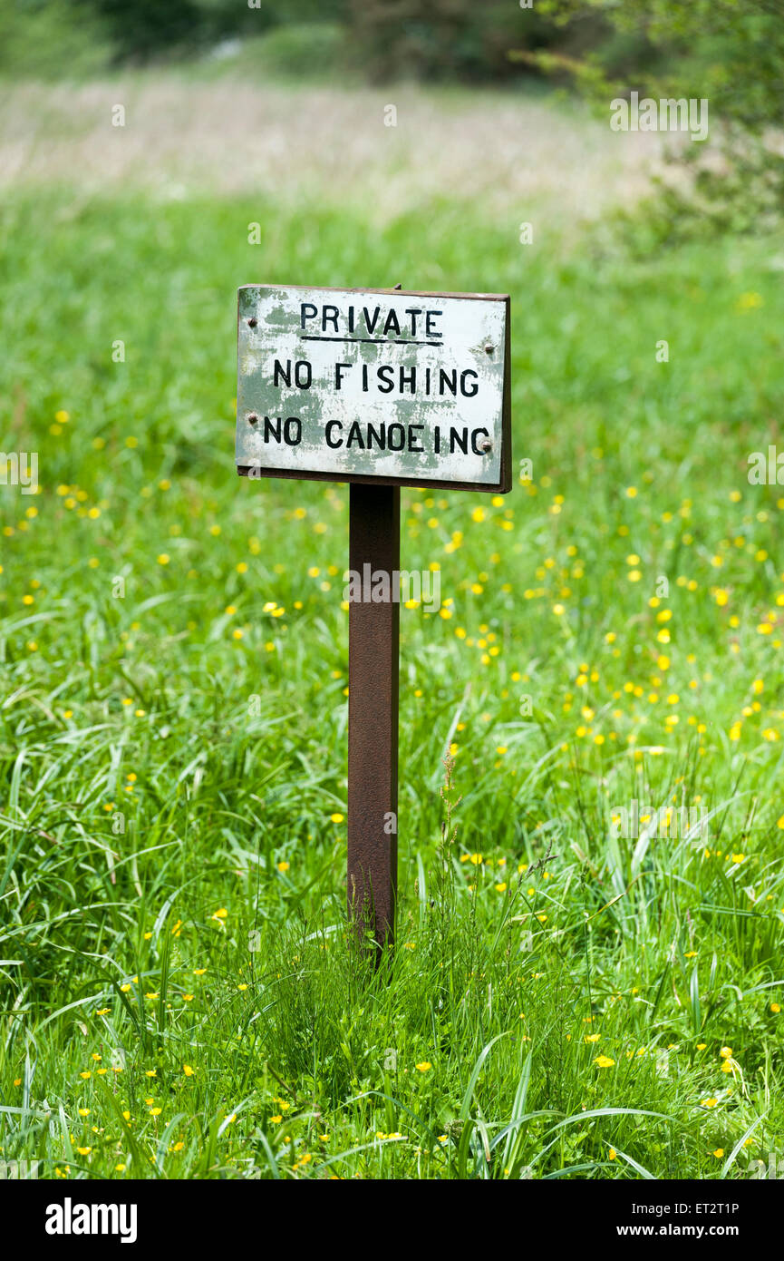 Private no fishing sign hi-res stock photography and images - Alamy