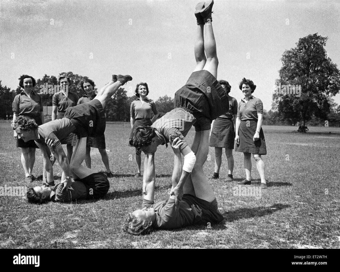 Girls do pe Black and White Stock Photos & Images - Alamy