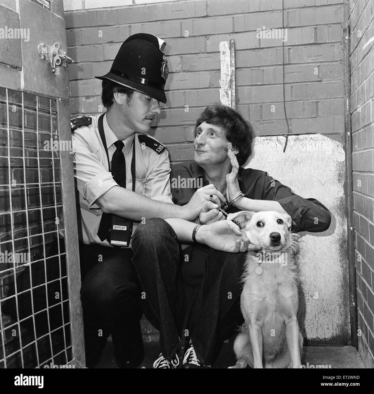 David De Val, Escapologist, 1st September 1983 Stock Photo - Alamy