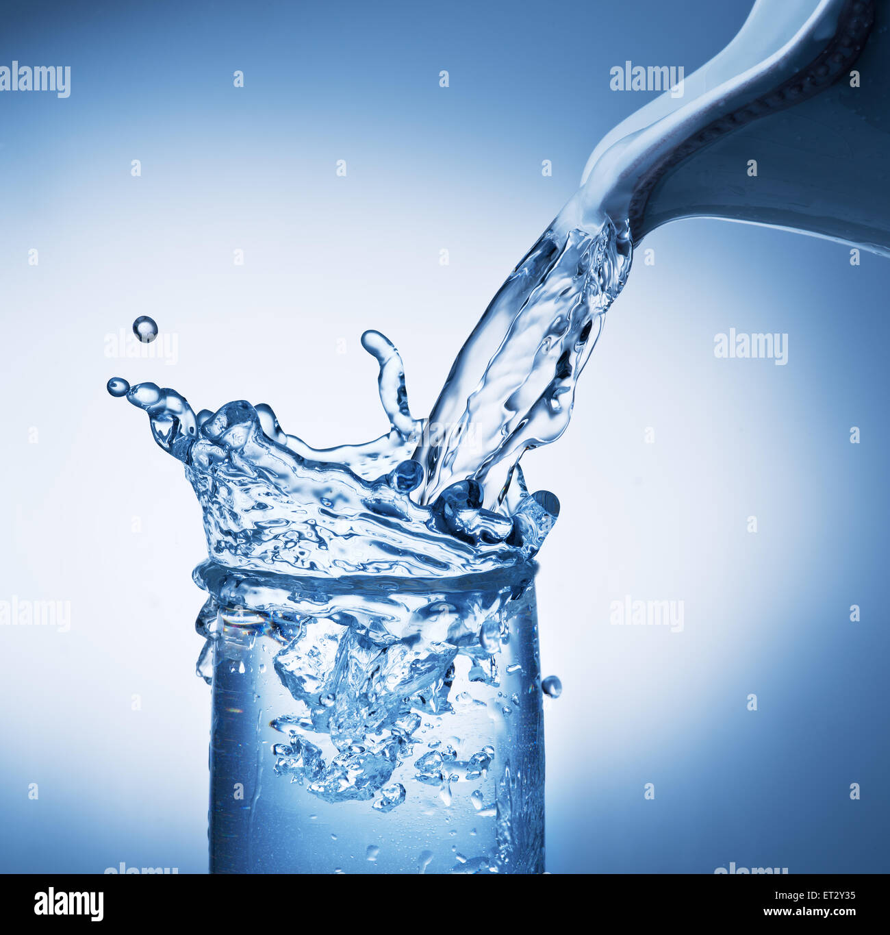 Splash of water hi-res stock photography and images - Alamy