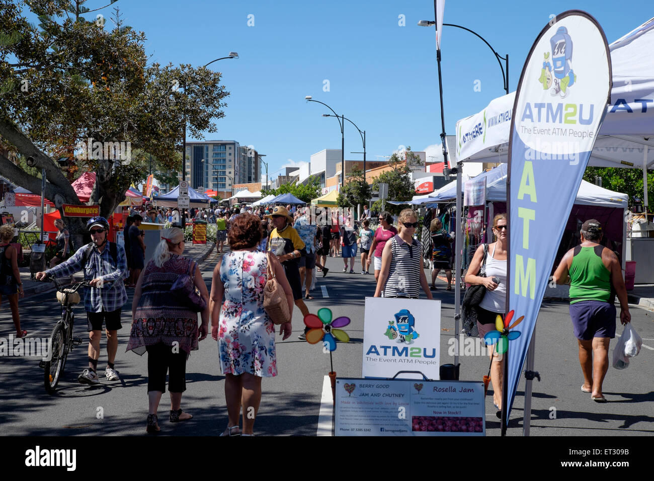 Queensland australia beachfront markets hi-res stock photography and ...