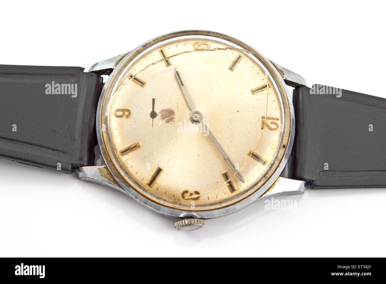 Broken watch hi-res stock photography and images - Alamy