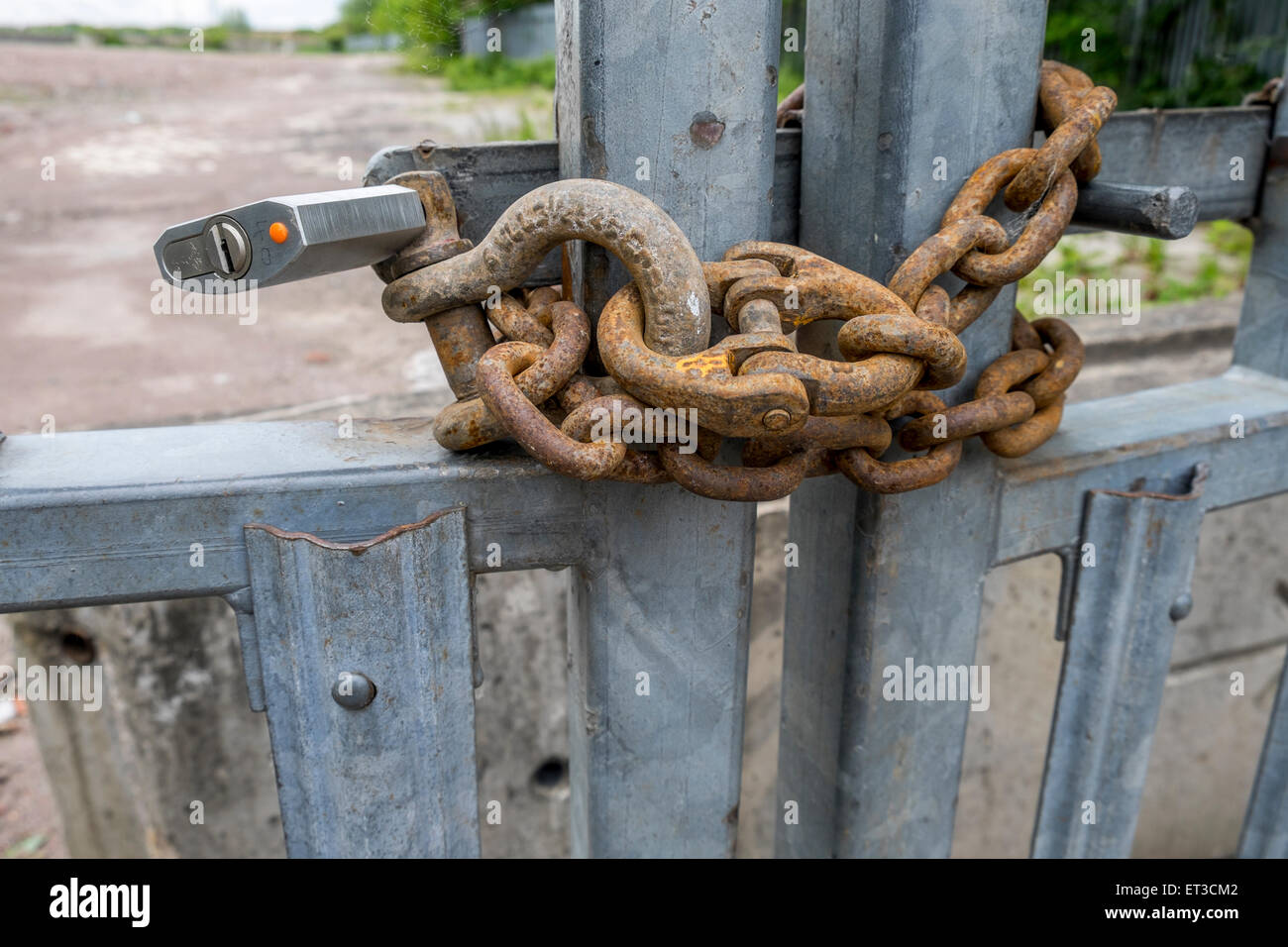 Large steel metal gates hi-res stock photography and images - Alamy