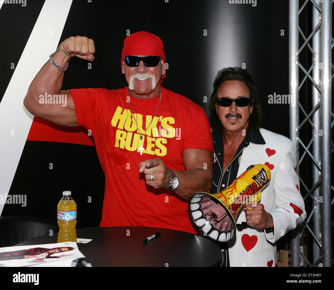 Hulk hogan and jimmy hart hi-res stock photography and images - Alamy