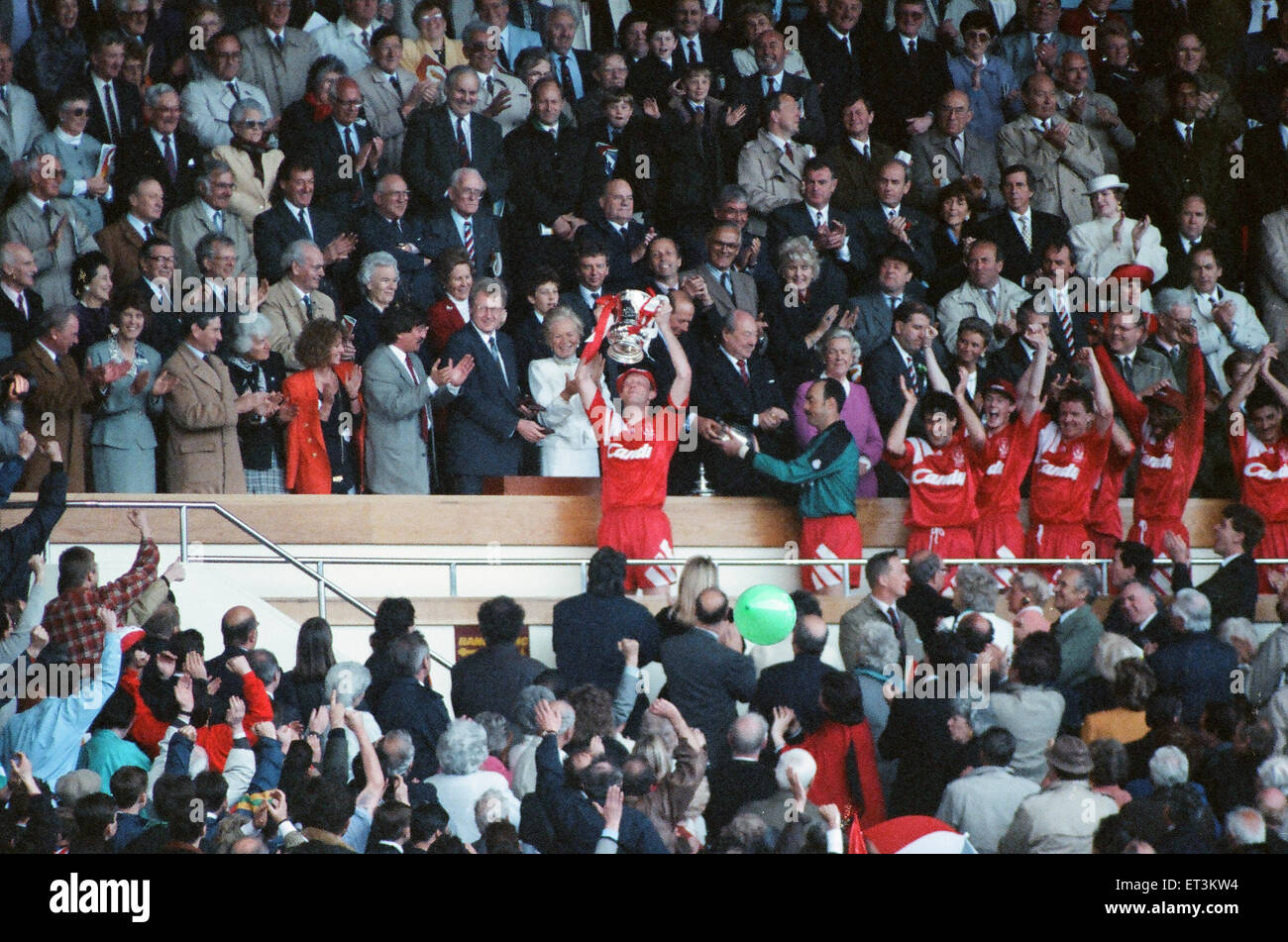 Fa cup final liverpool mark wright hi-res stock photography and images ...