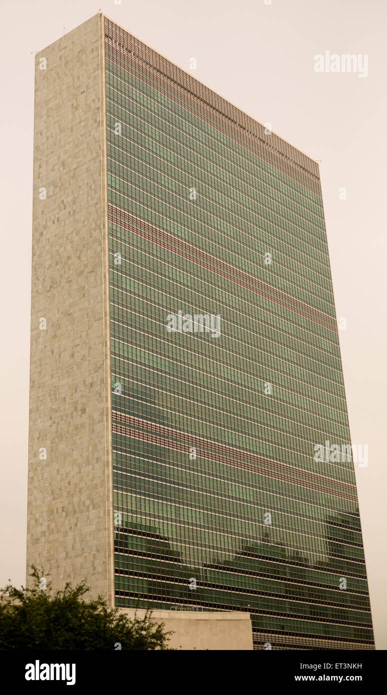 Visit the un building hi-res stock photography and images - Alamy