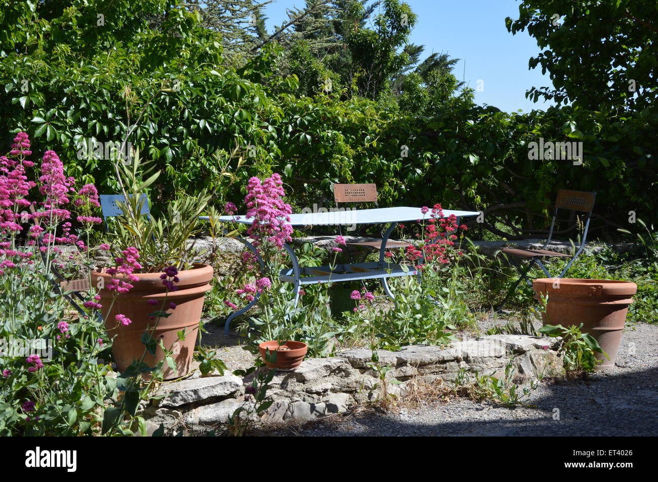 Sunny place hi-res stock photography and images - Alamy