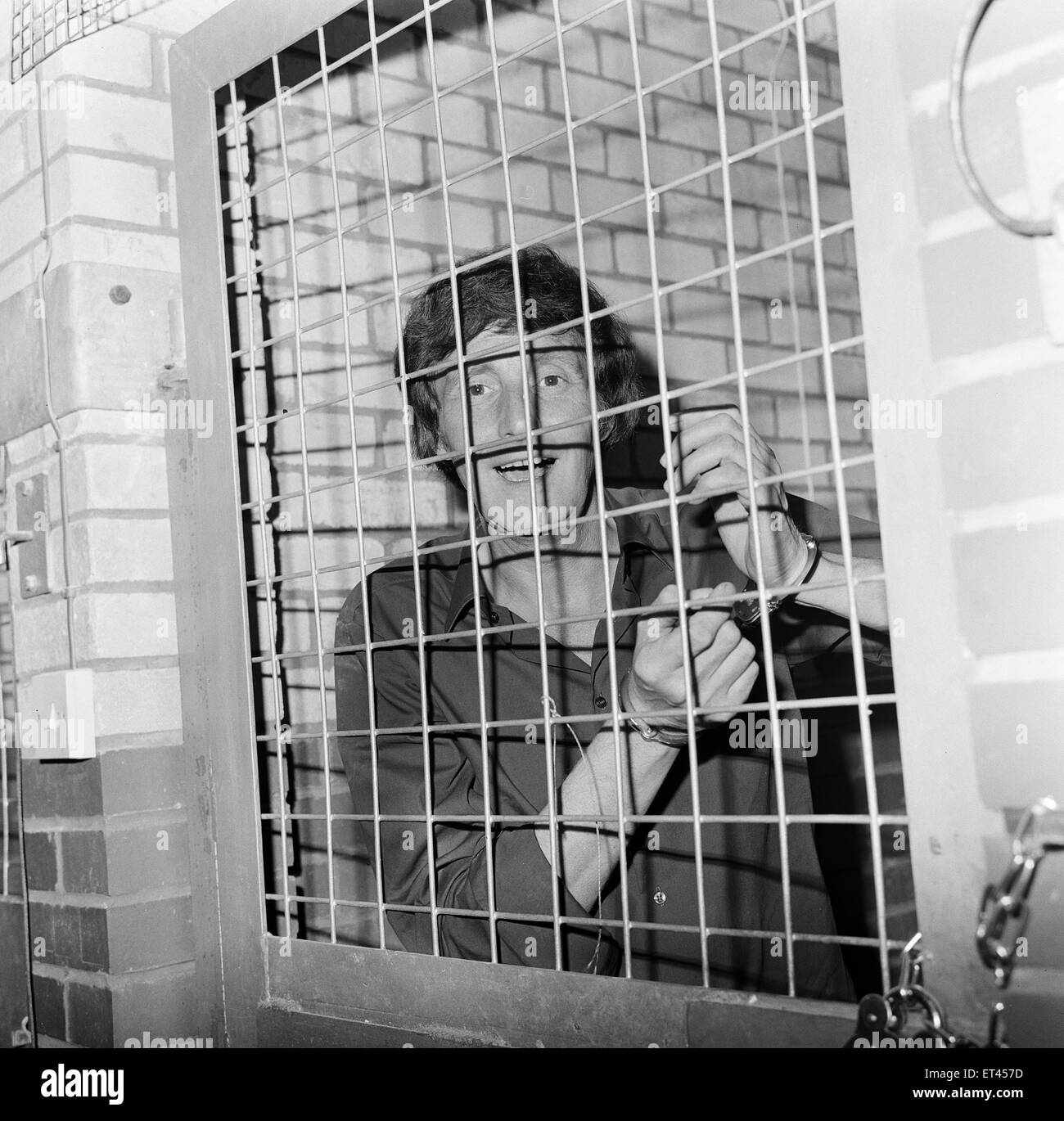 David De Val, Escapologist, 1st September 1983 Stock Photo - Alamy