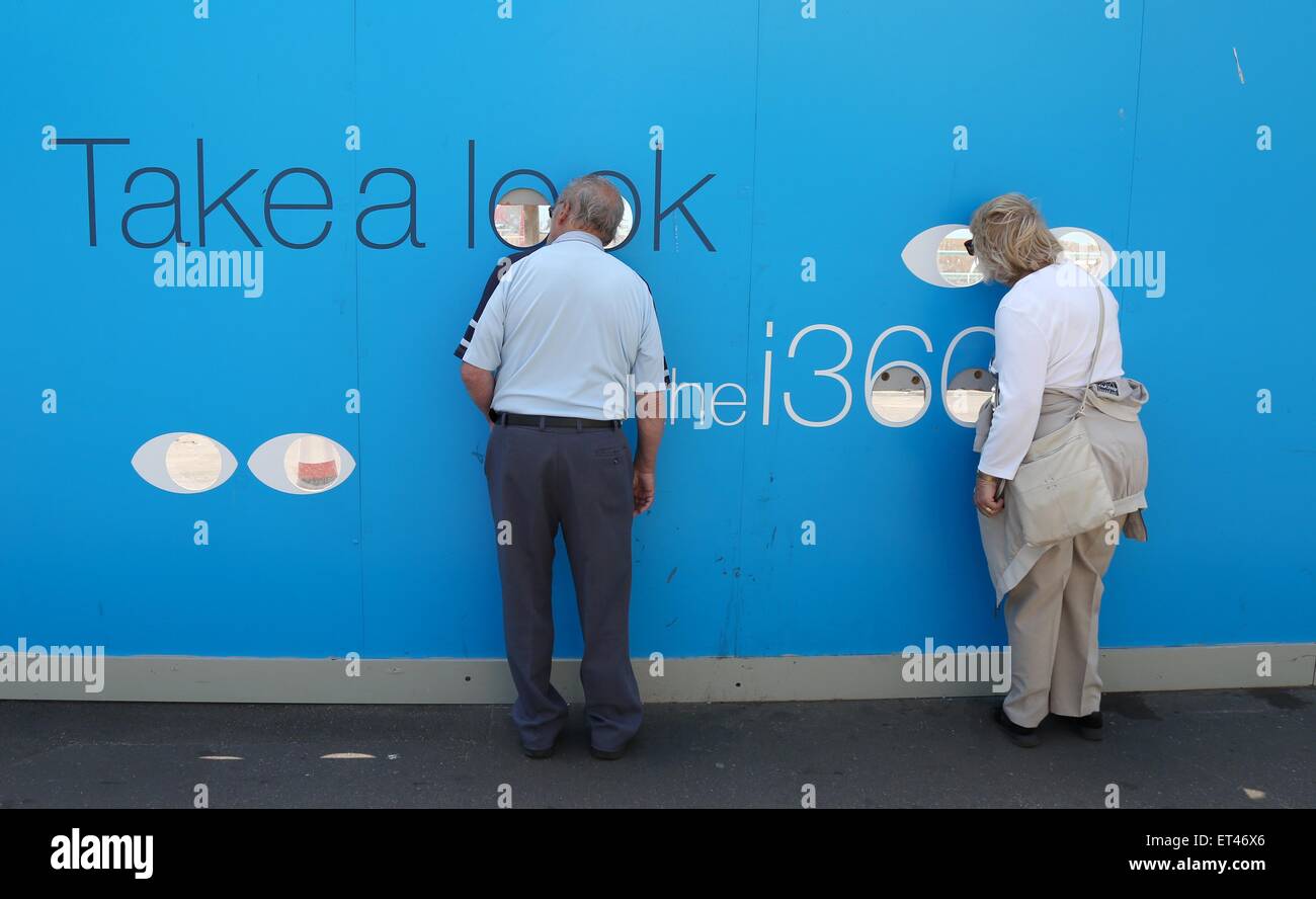 Glimpse survey hi-res stock photography and images - Alamy