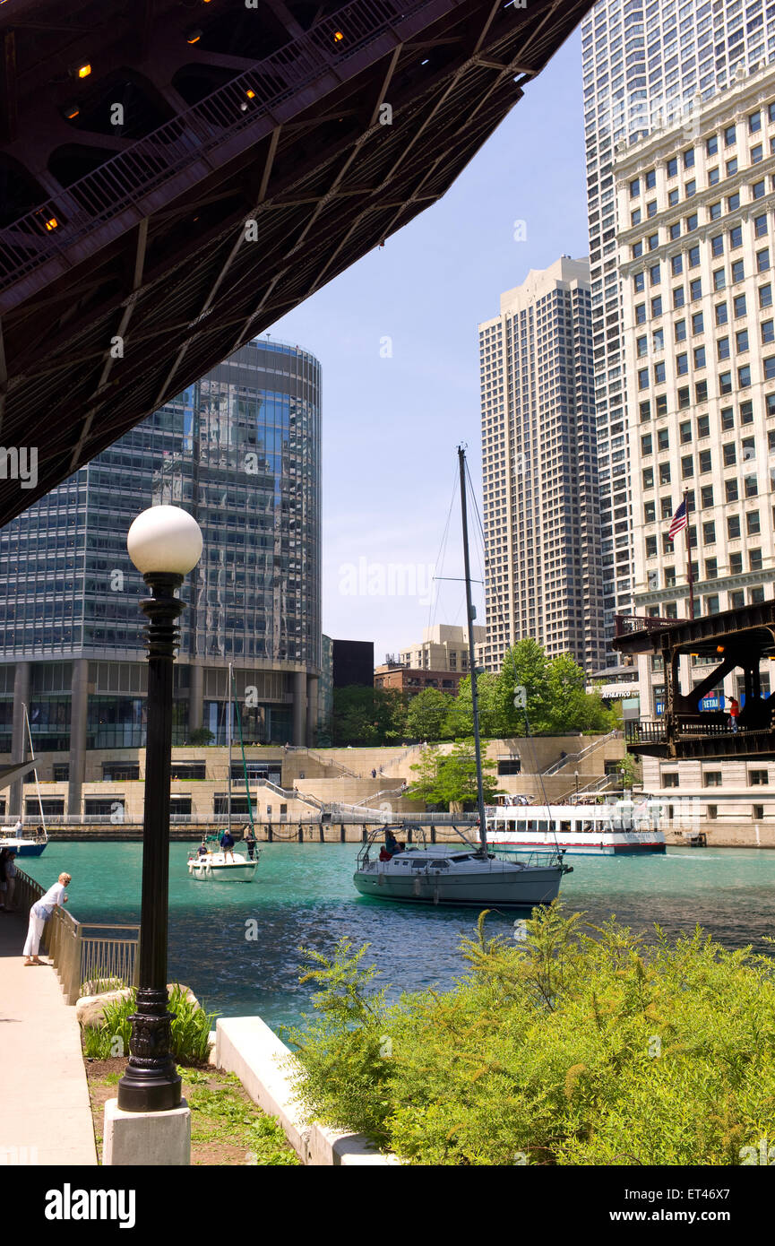 Raising bridge hi-res stock photography and images - Alamy