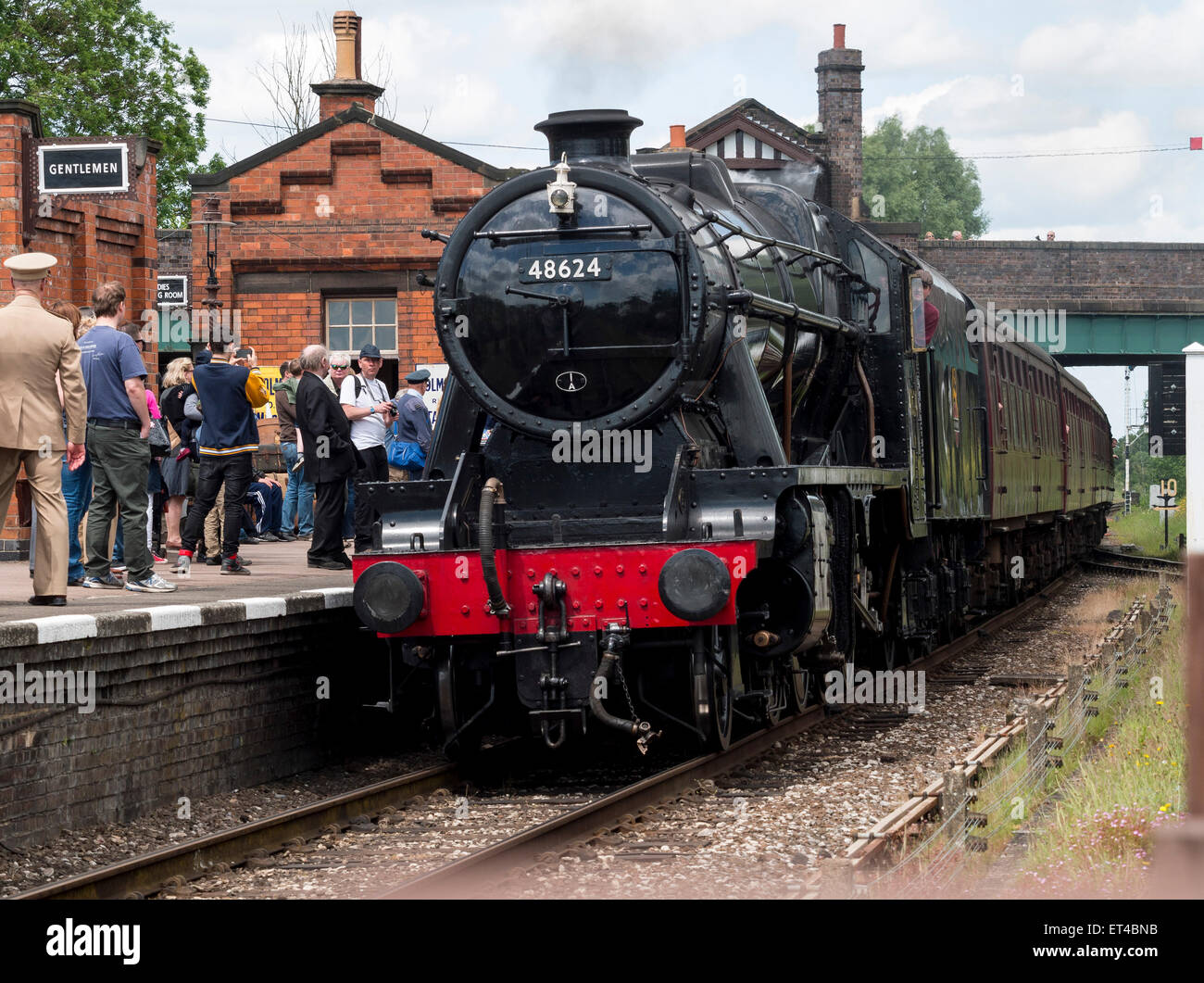 vintage steam locomotive at Quorn station, on the Great Central Railway ...