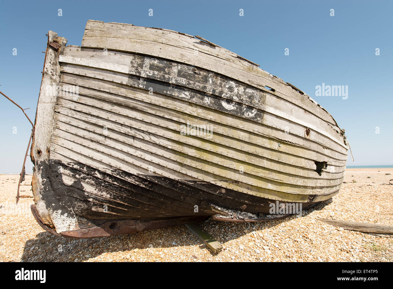Derelict boat hi-res stock photography and images - Alamy