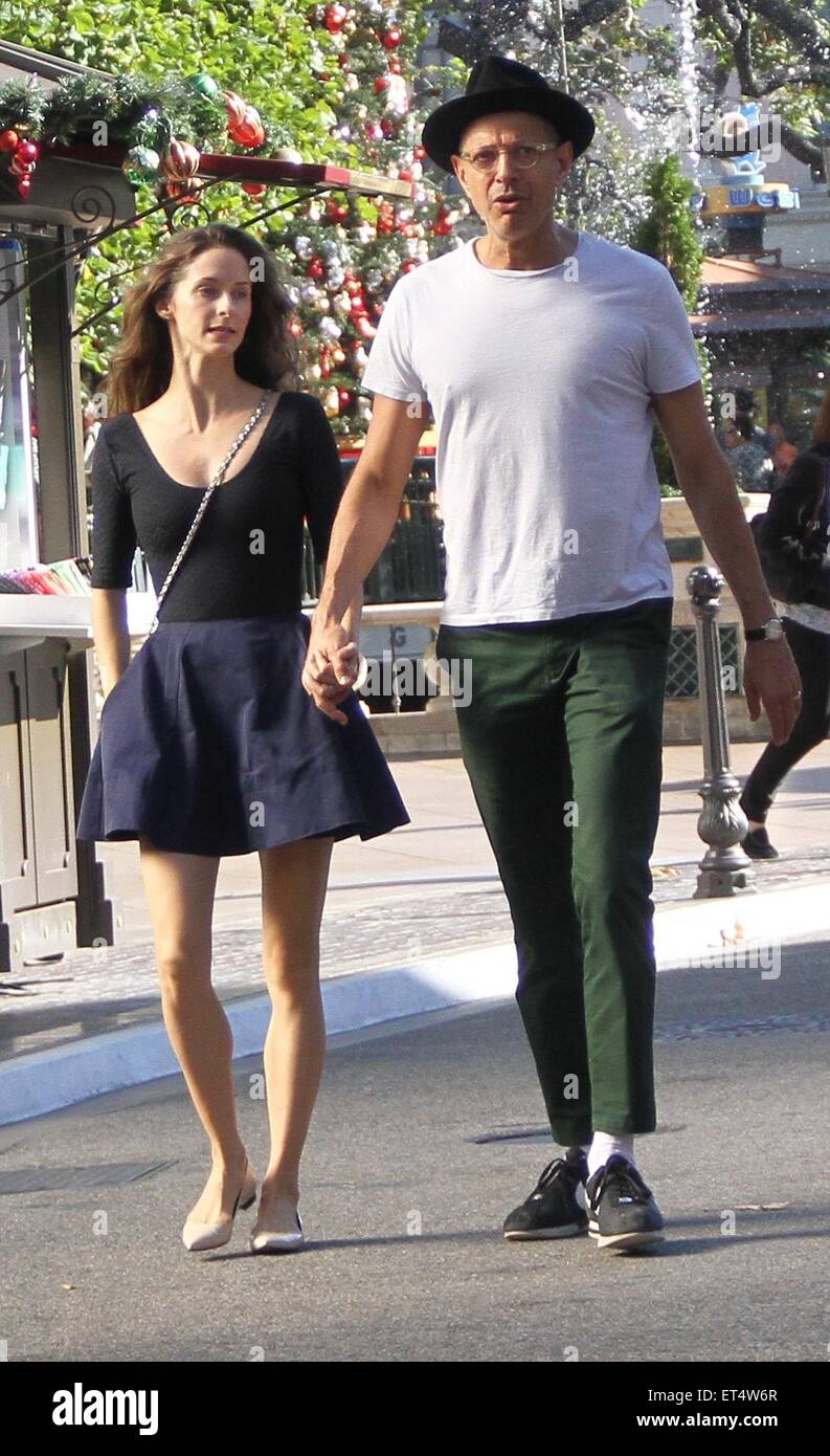Jeff Goldblum Holding Hands With His Wife Emilie Livingston As The Go