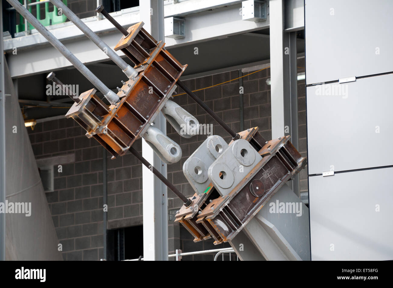 Cables and beams hi-res stock photography and images - Alamy