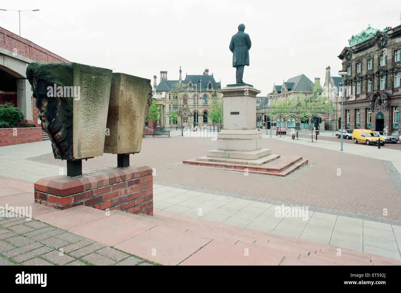 Middlesbrough statues hi-res stock photography and images - Alamy