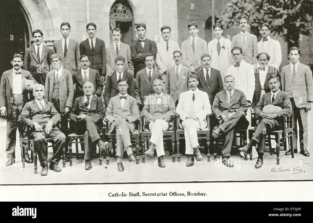 Full staff hi-res stock photography and images - Alamy