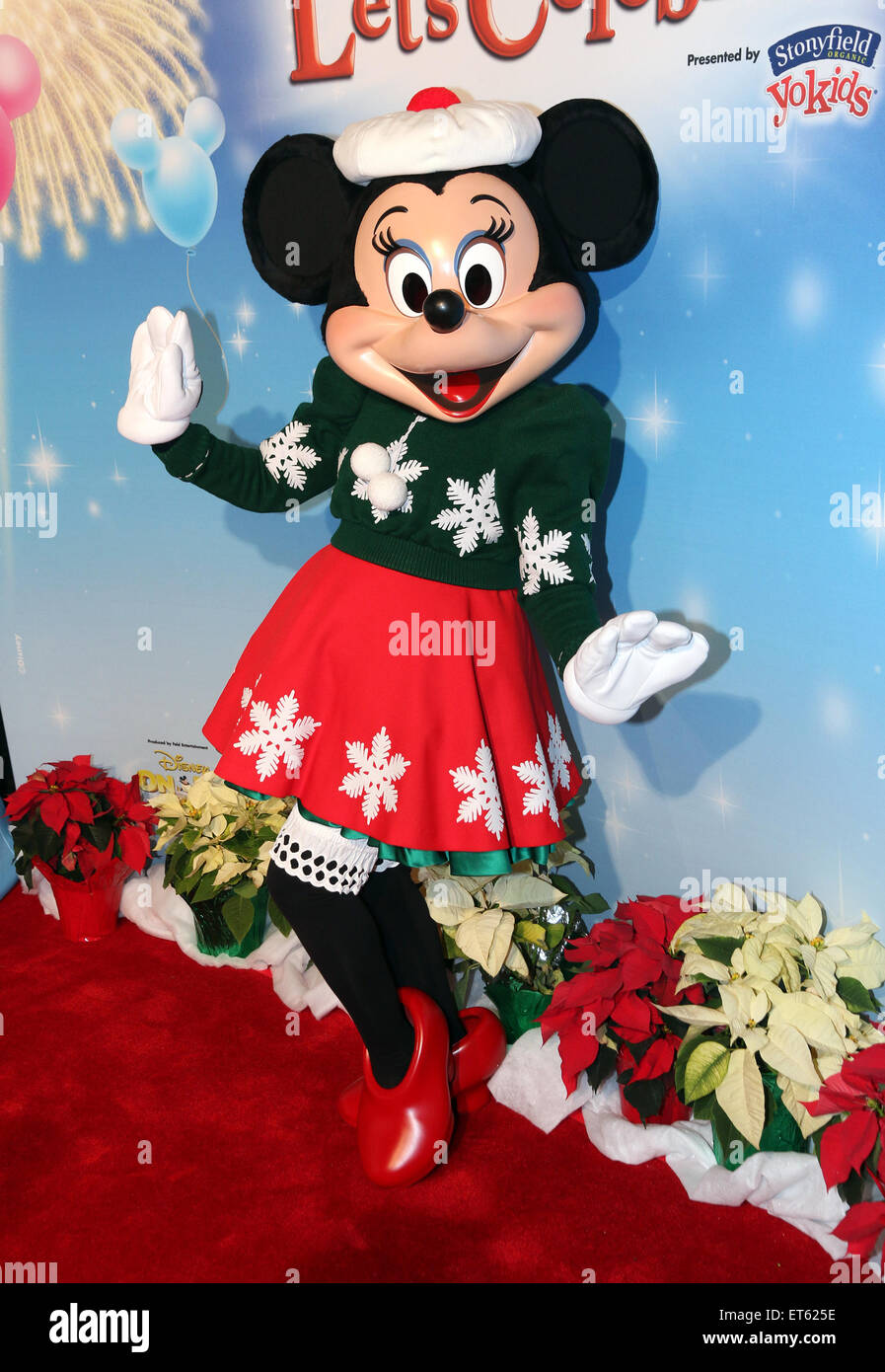 Disney on ice minnie hi-res stock photography and images - Alamy