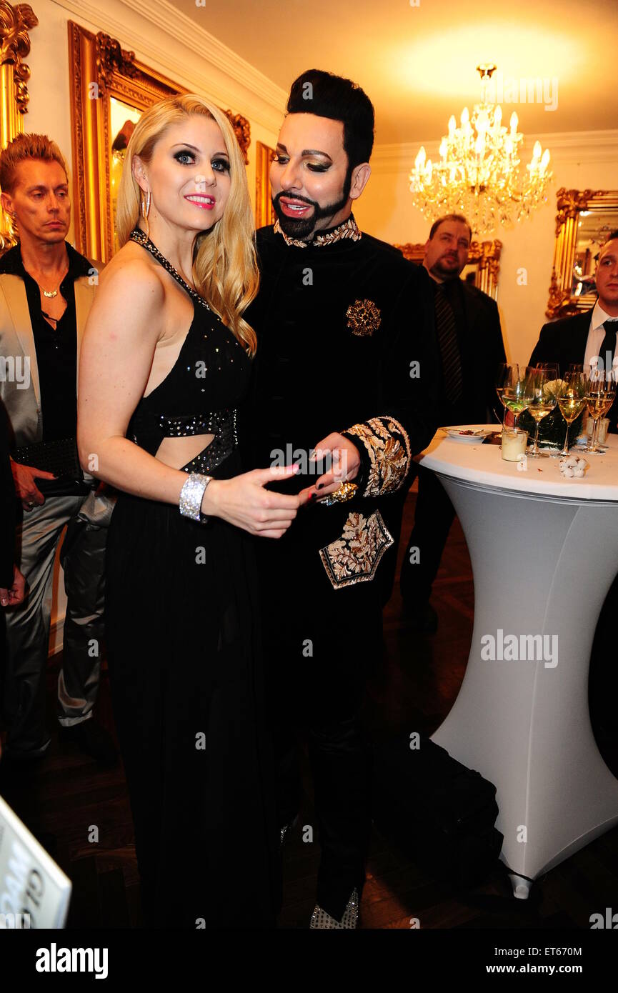 Gloeoeckler Magazine release party at Gloeoeckler Galerie Unter den ...