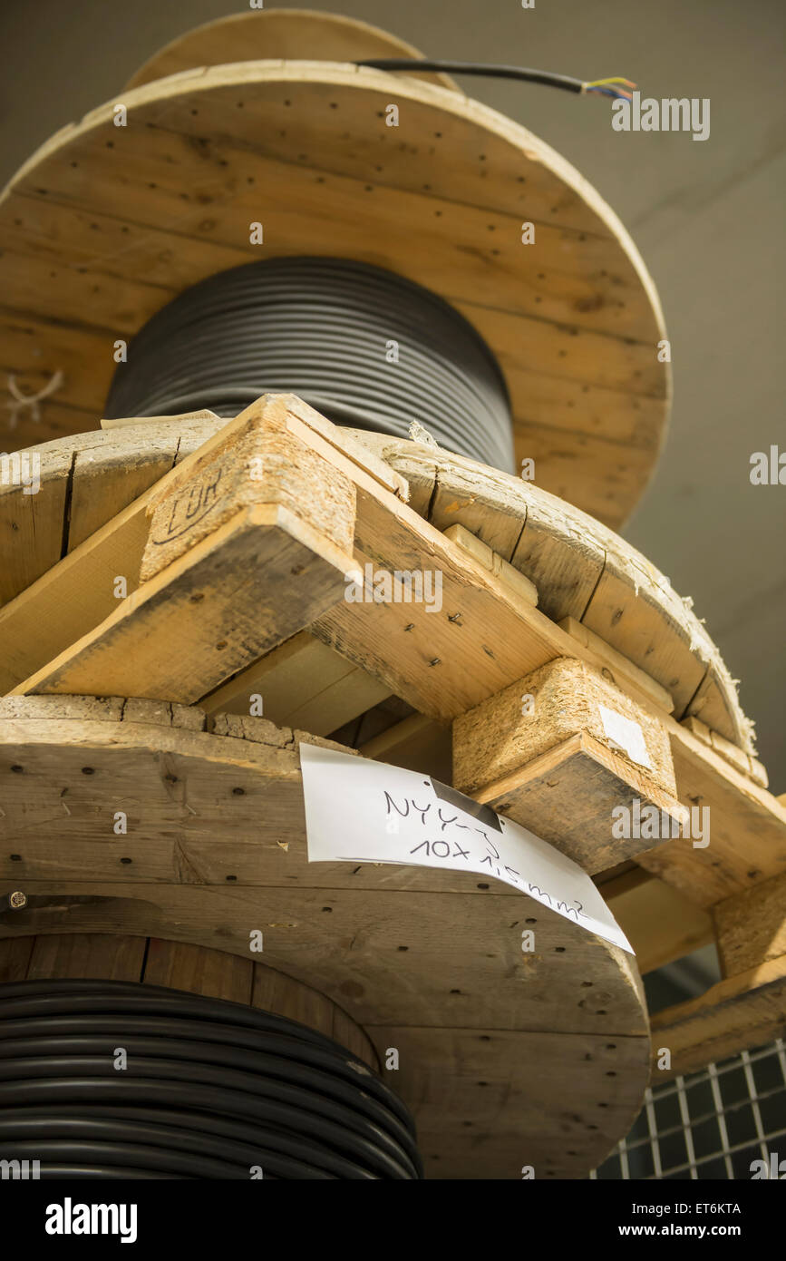 Electrical cable on spools hi-res stock photography and images - Alamy