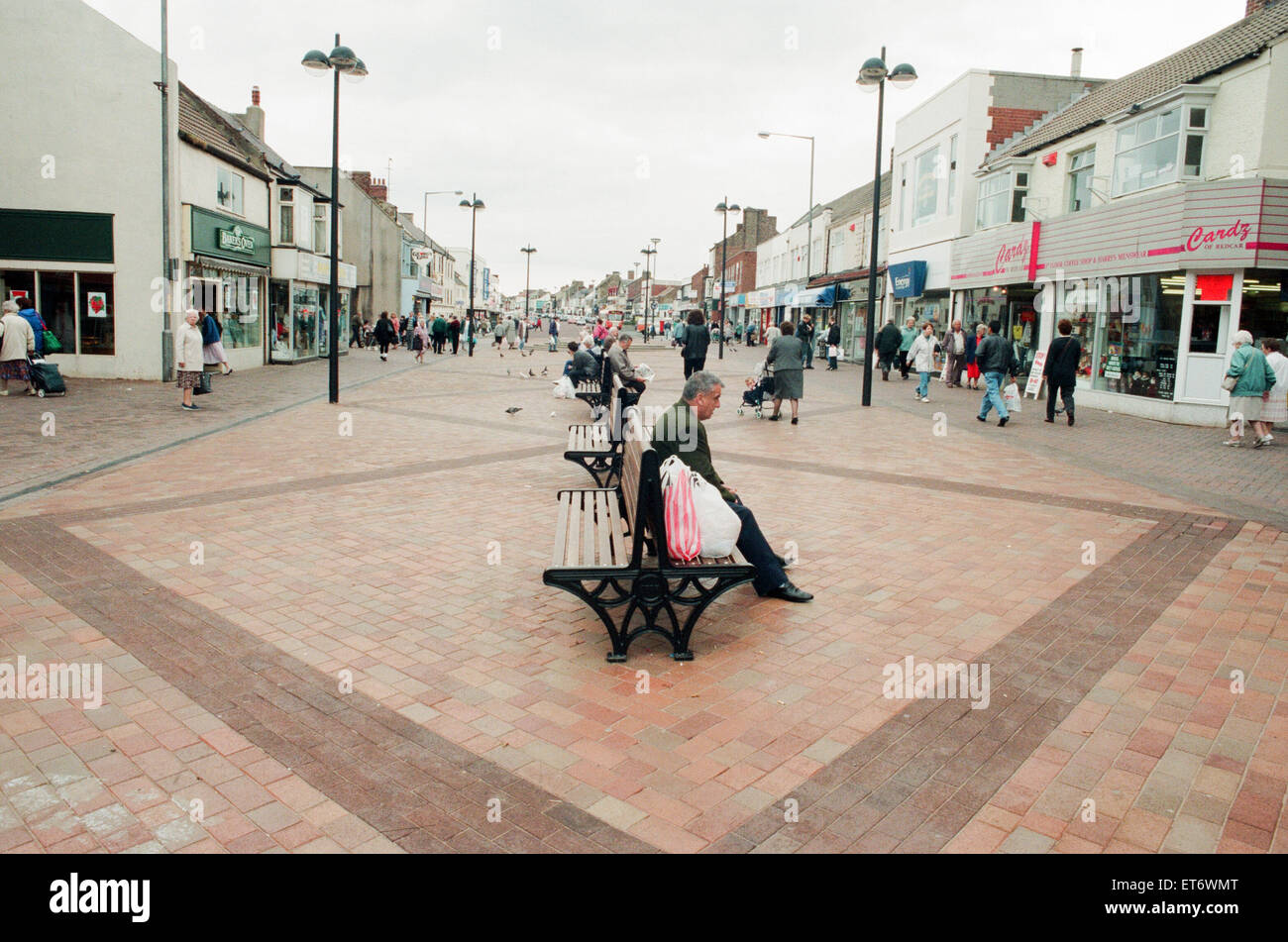 Redcar High Street, 6th June 1995. Pesestrianised Stock Photo - Alamy