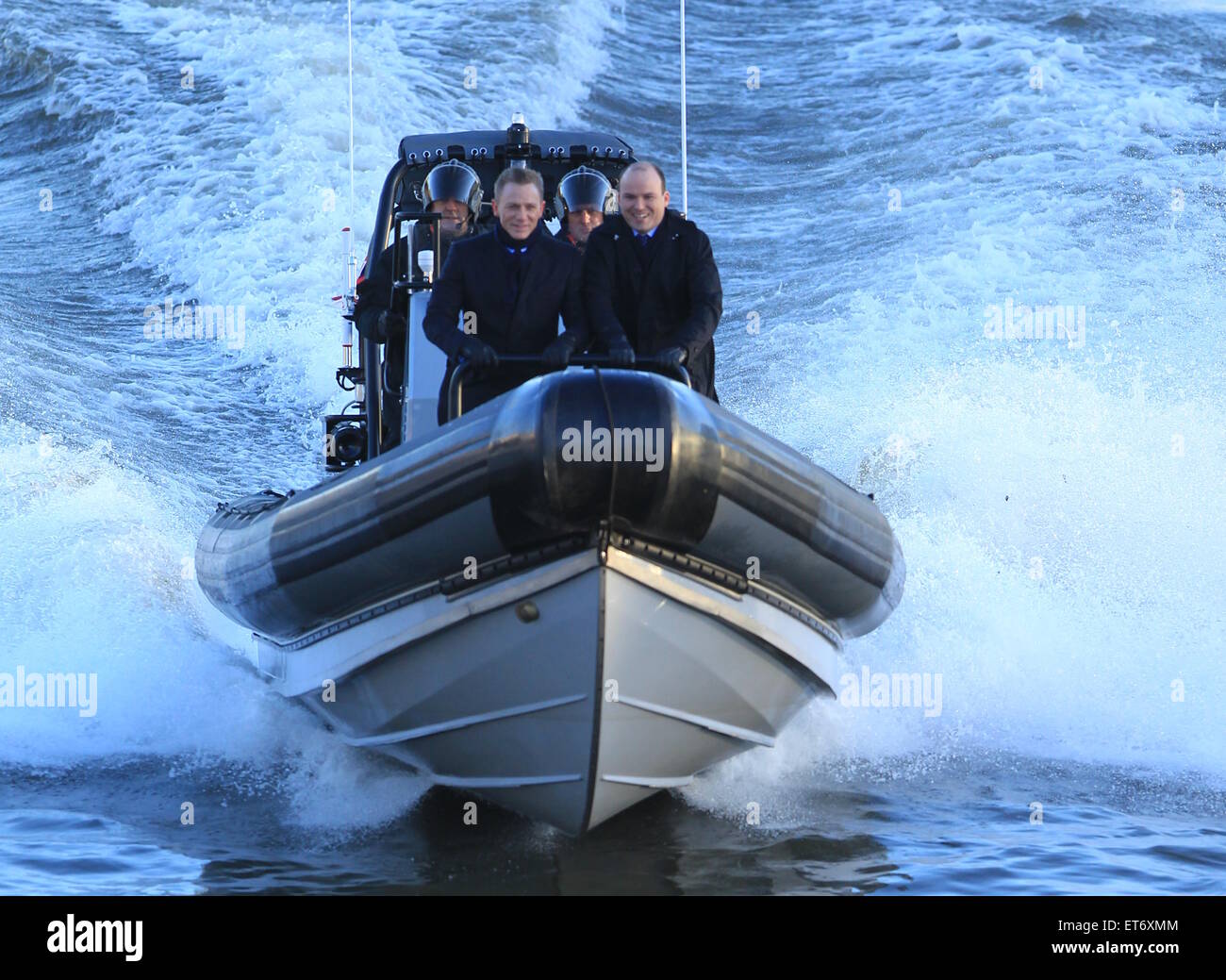 Daniel craig filming spectre hi-res stock photography and images - Alamy