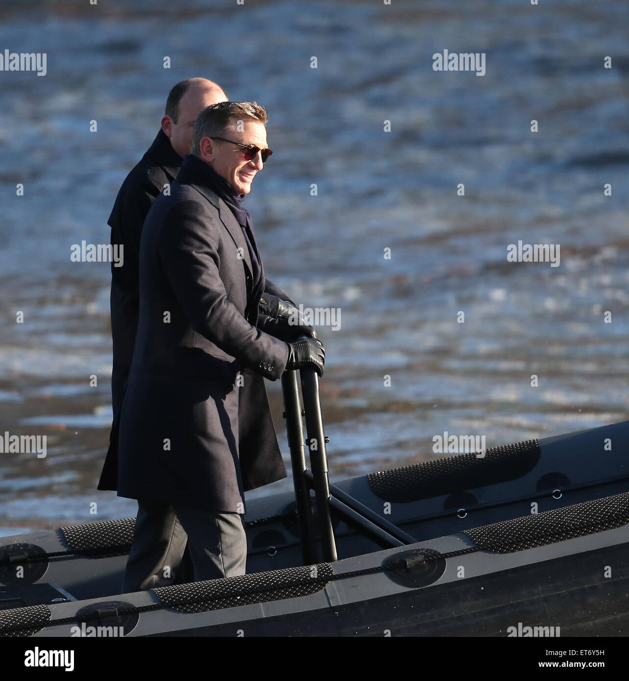 Daniel Craig and Rory Kinnear film a scene for the new Bond movie ...