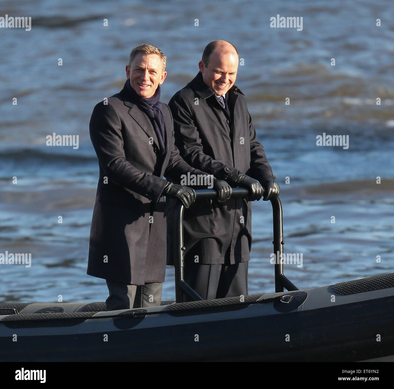 Daniel Craig and Rory Kinnear film a scene for the new Bond movie ...