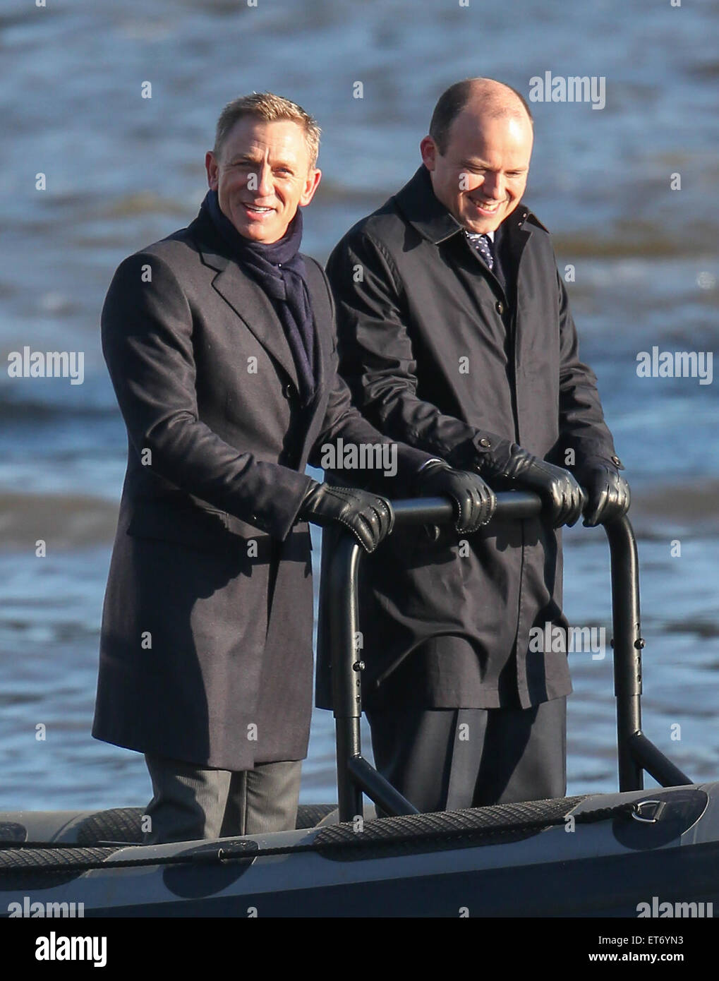 Daniel Craig and Rory Kinnear film a scene for the new Bond movie ...