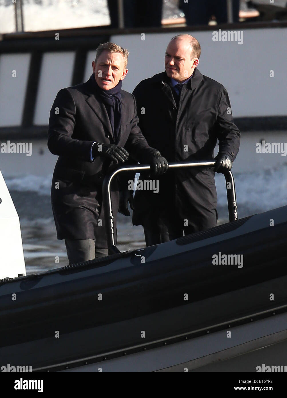 Daniel Craig and Rory Kinnear film a scene for the new Bond movie ...