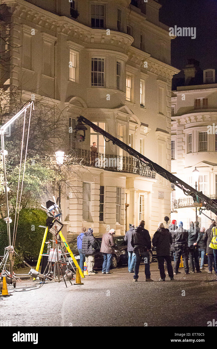 Daniel Craig and Naomie Harris spotted filming scenes for the new bond ...