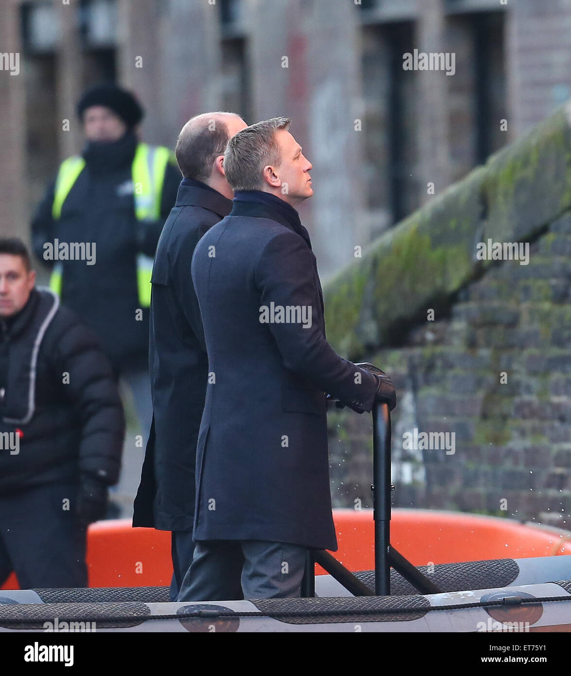 Daniel Craig and Rory Kinnear film a scene for the new Bond movie ...