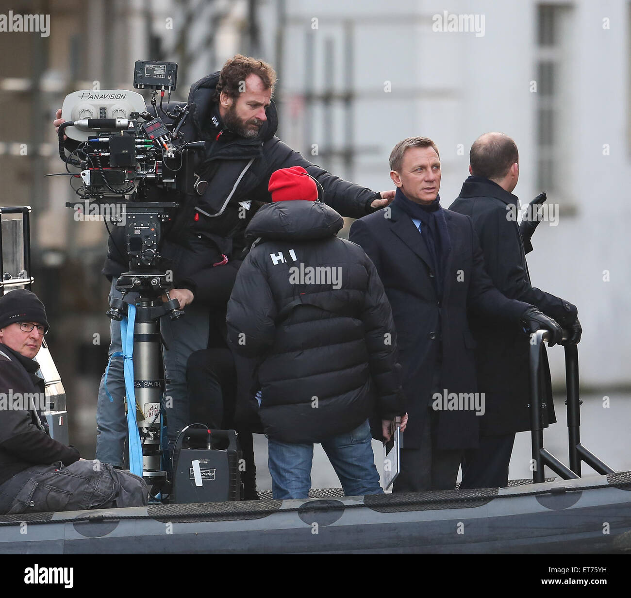Daniel Craig and Rory Kinnear film a scene for the new Bond movie ...