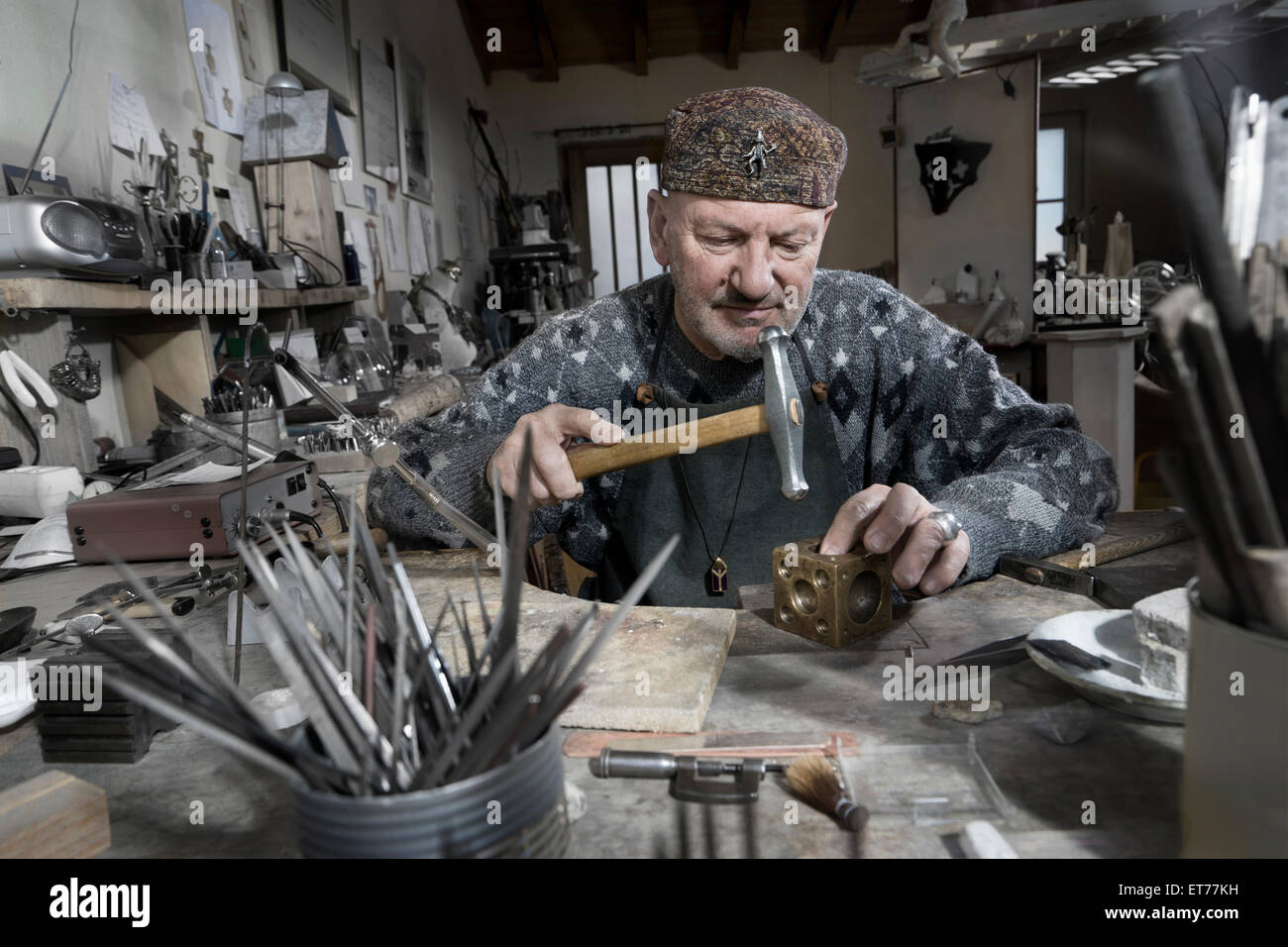 Goldsmith hammer hi-res stock photography and images - Alamy